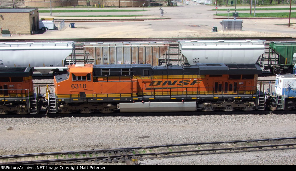 BNSF 6318
